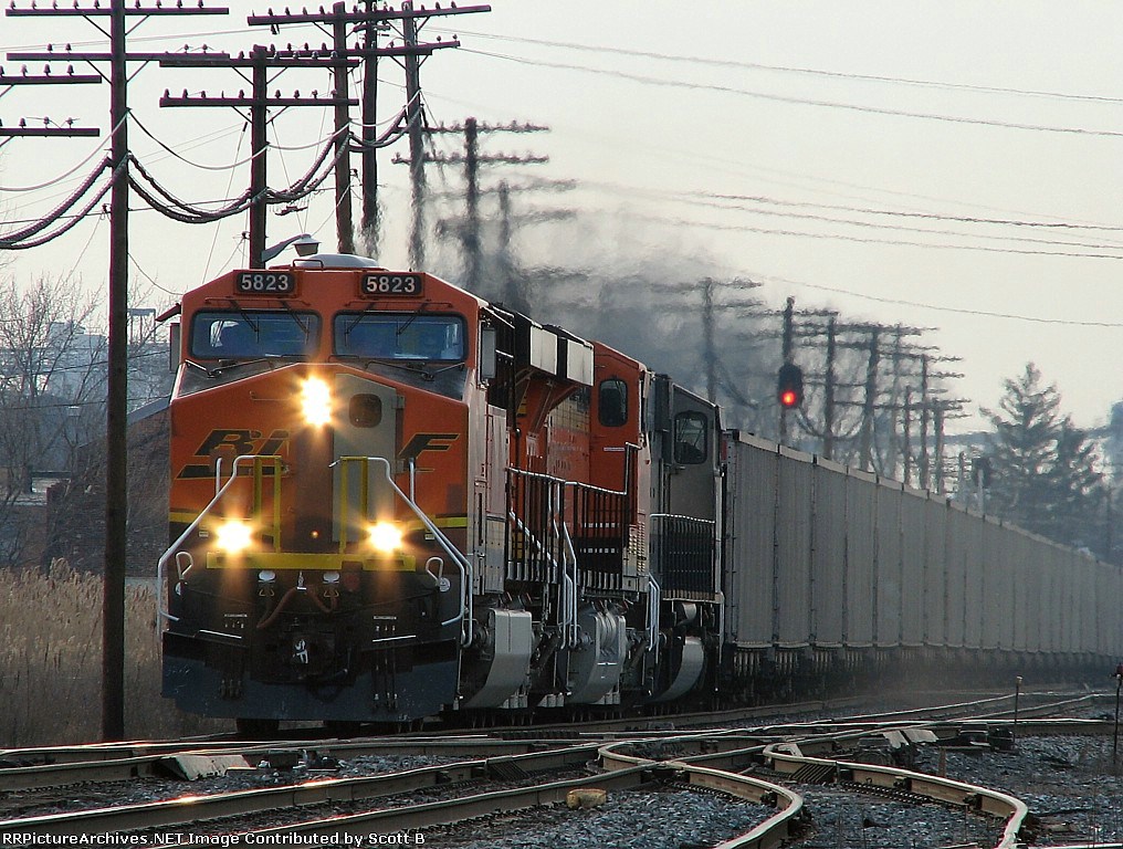 BNSF 5823 N89108
